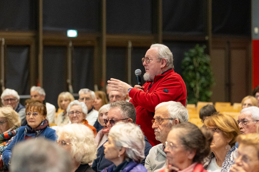Carte Blanche, ou l’art de démêler le vrai du faux - Ville de Saint-Raphaël