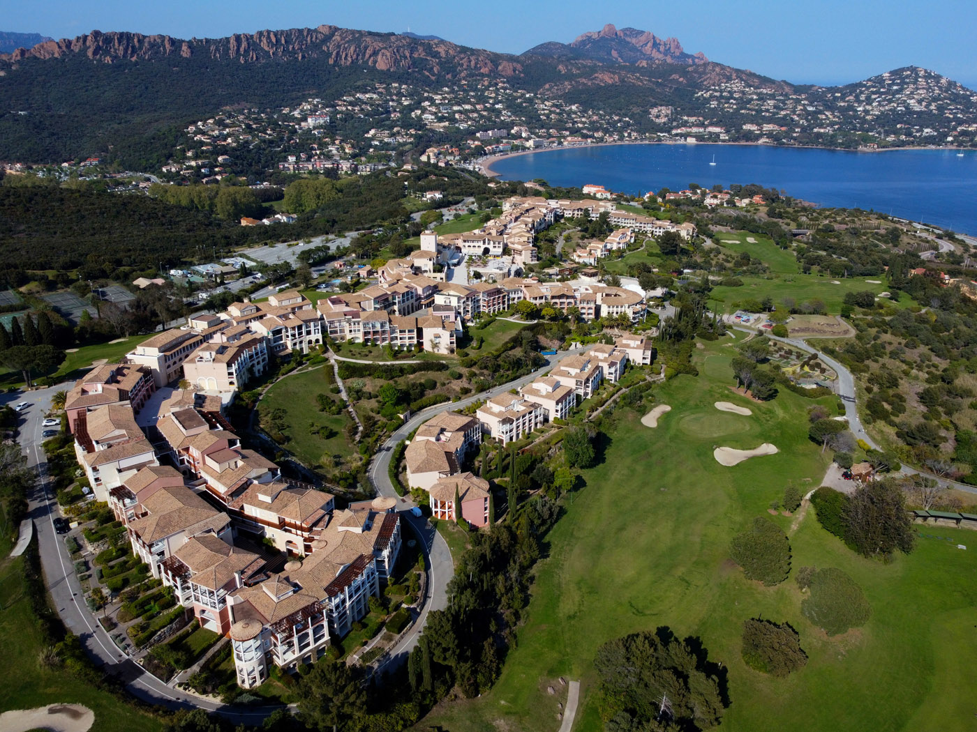 Cap Estérel : un village dans la ville - Ville de Saint-Raphaël