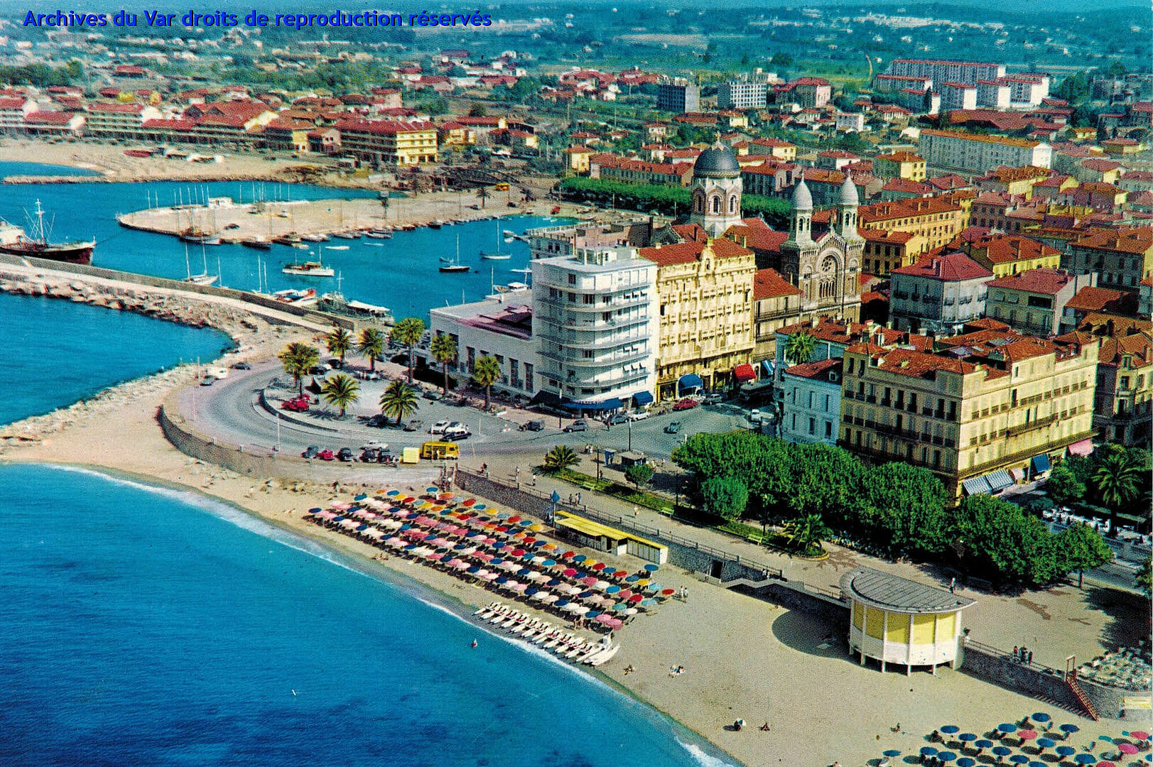 L'esplanade Delayen - Ville de Saint-Raphaël