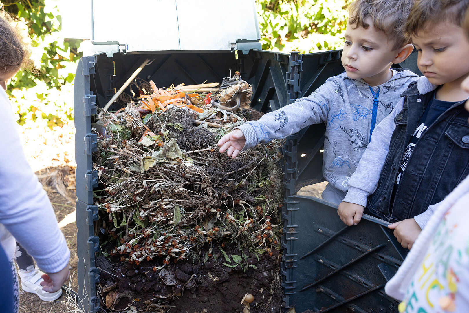 Un atelier compost pour valoriser le marc de café et sensibiliser les ...